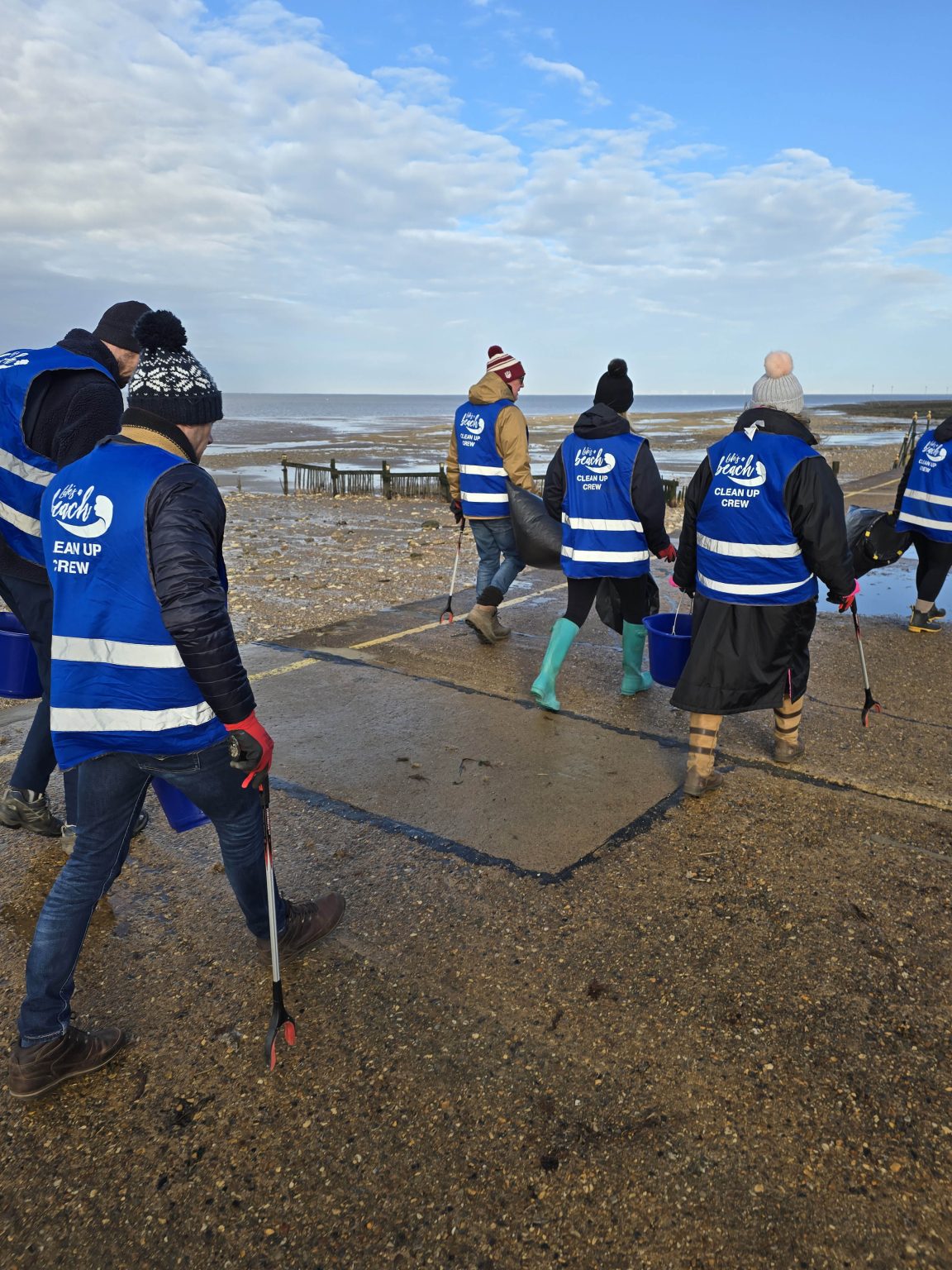 Exclusive Networks Tackle the Beach: A Freezing but Fruitful Clean-Up ...